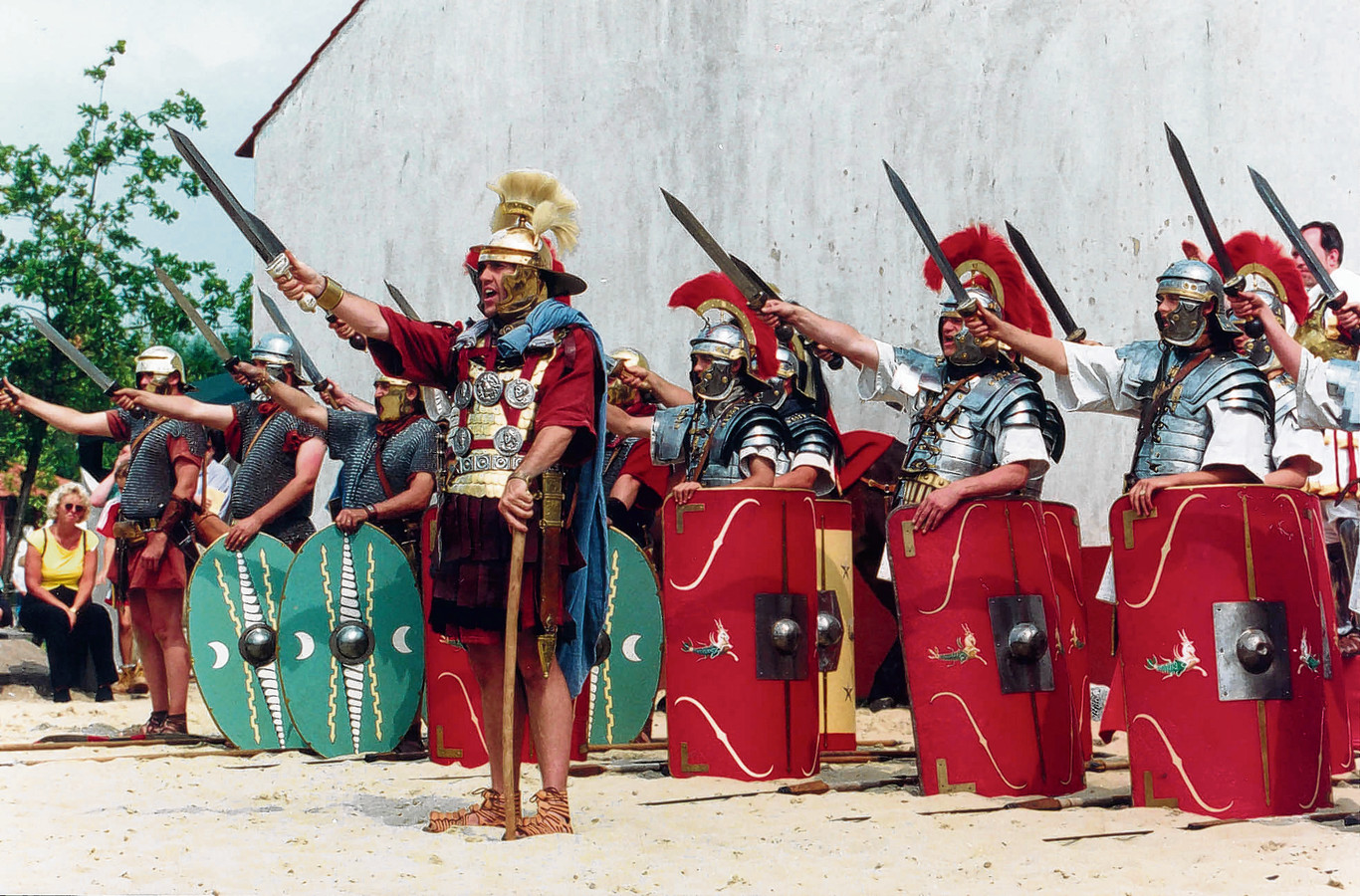 Je kunt hier fietsen, wandelen, waterskiën en de grote steden liggen om ...