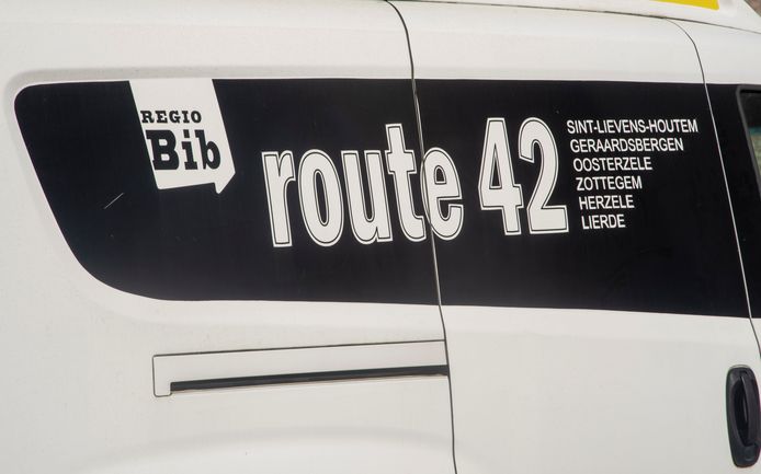 Route 42 zoekt een ‘Route 42-dichter 2023’ | Oosterzele | hln.be