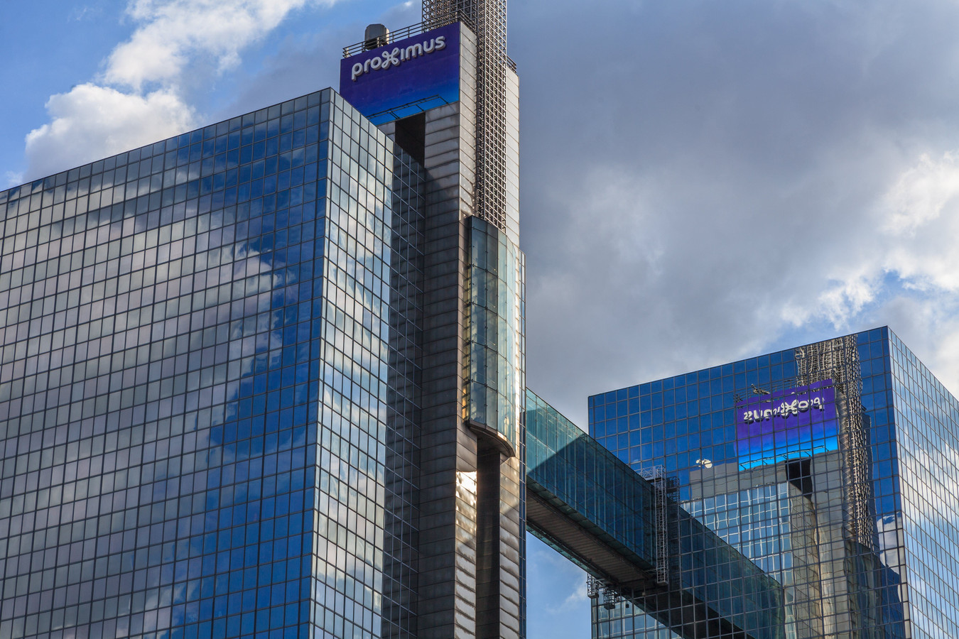 Proximus overweegt vertrek uit hoofdkantoor: “Telewerk wordt de norm ...