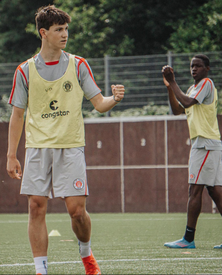 Bij de meest rauwe club van Duitsland speelt iemand met Bredase roots ...