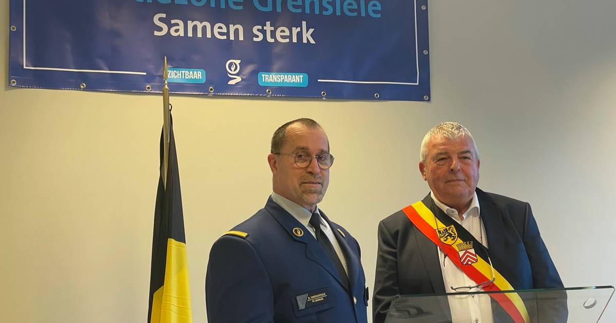 Didier Vandecasteele legt officieel eed af als korpschef bij ...