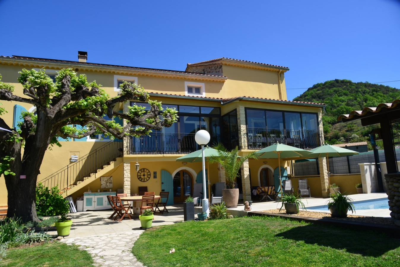 Luc (62) en Karin (60) ruilden fotowinkel in voor B&B in Zuid-Frankrijk ...