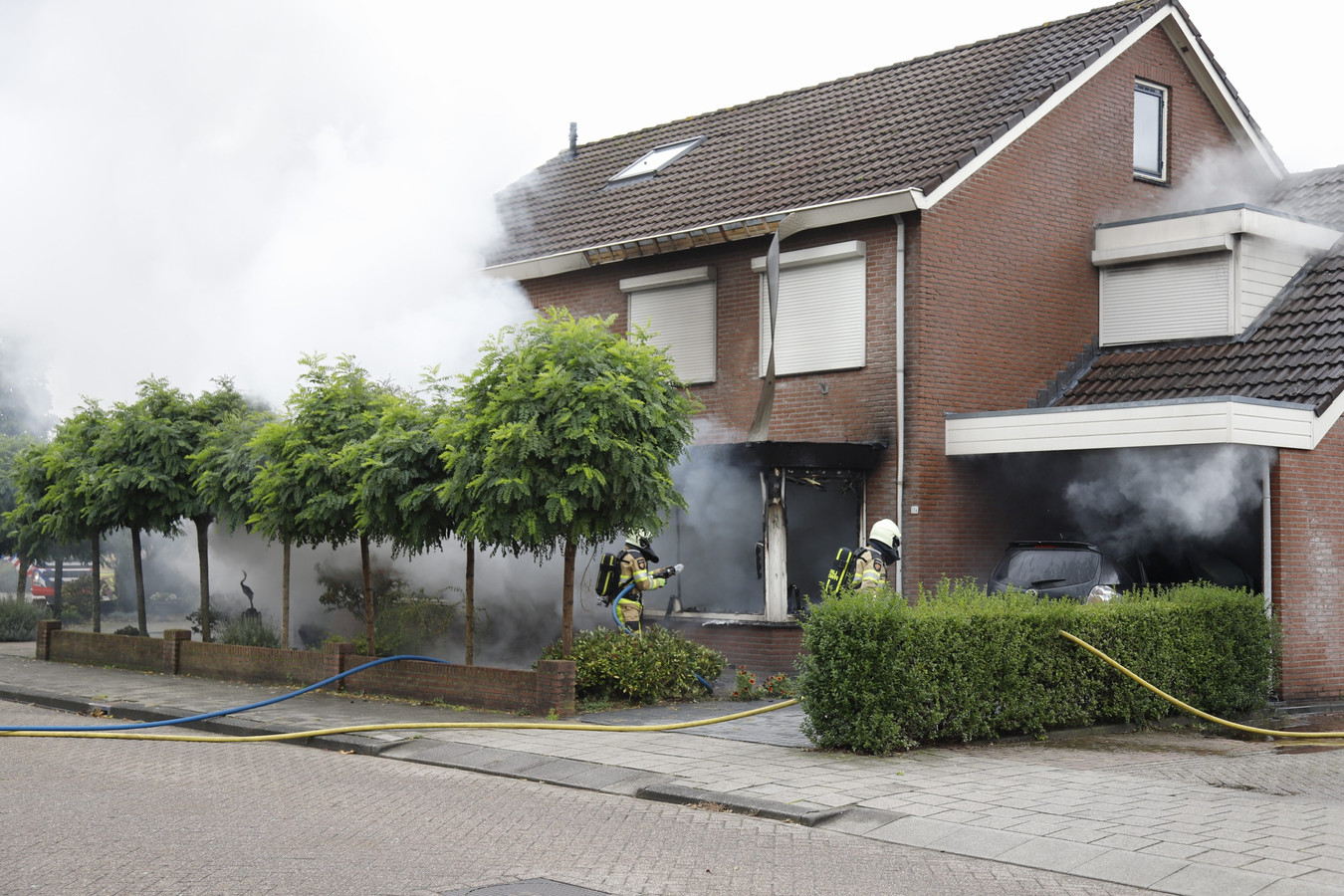 Gemist? Man zette eigen huis in brand uit wraak en Nunspeetse wethouder ...