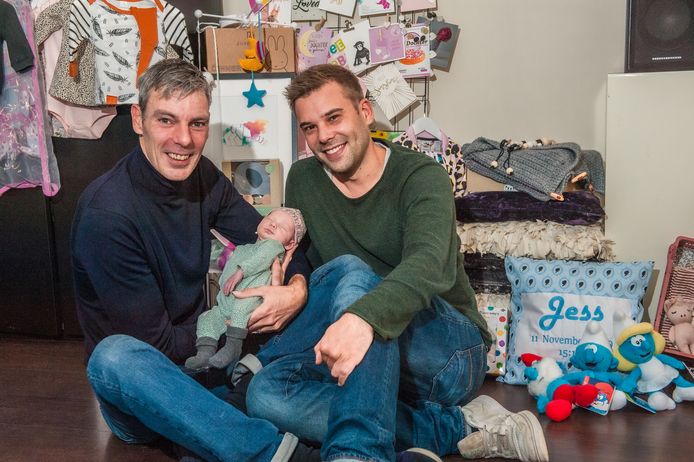 Nick en Jaco uit Gouda zitten op roze wolk met baby Jess: ‘We hebben ...