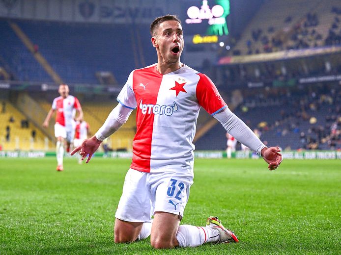 Ploeggenoot Mick van Buren over Ondrej Lingr: ‘Precies het type dat Feyenoord nodig heeft ...