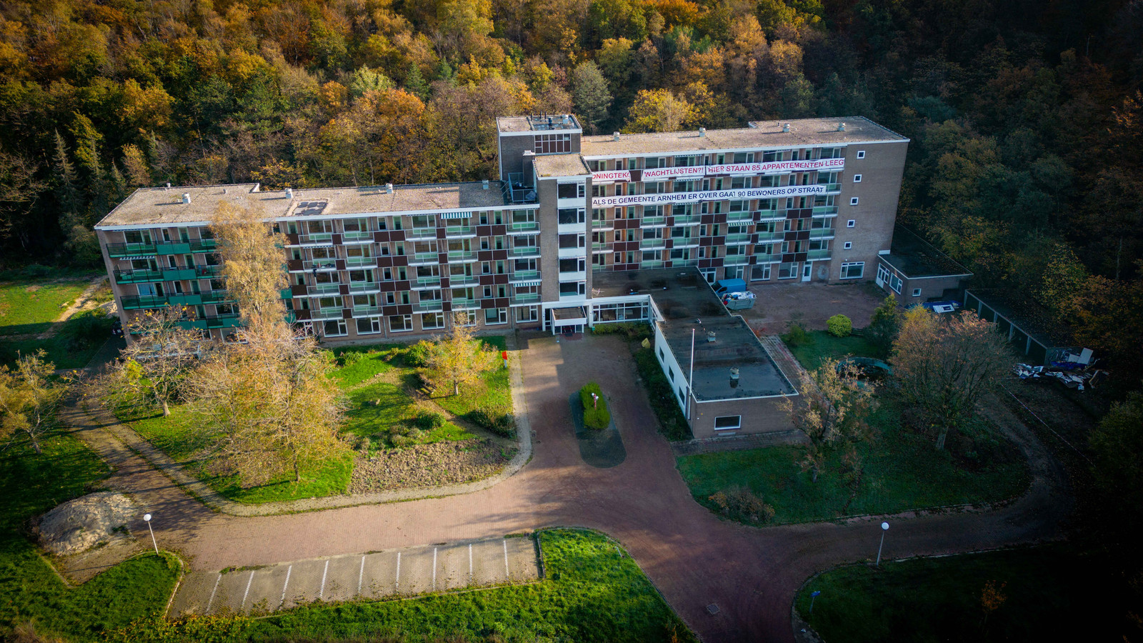 Woningnood in Nederland en toch staat in Arnhem een hele, pas ... Woningnood in Nederland en toch staat in Arnhem een hele, pas ...