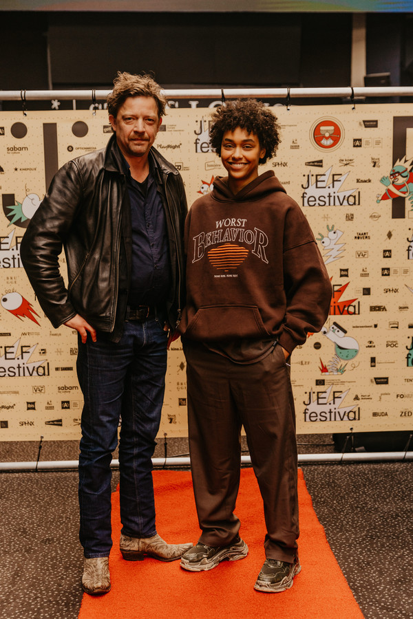 Hoofdrolspeler telenovelle ‘Lisa’ is non-binair: acteur heet nu Jean ...