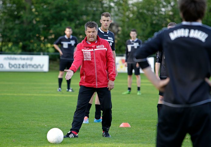 John Elbers neemt komende zomer afscheid van SSE | Amateurvoetbal | ed.nl