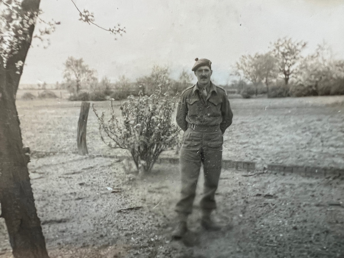 Zoon van Schotse bevrijder van Mol brengt bezoek aan Sas 6: "Mijn vader ...