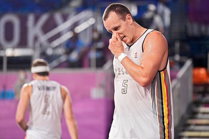 Binnenkijken bij Belgian Lion én notaris Nick Celis, waarna collega getrakteerd wordt op ...