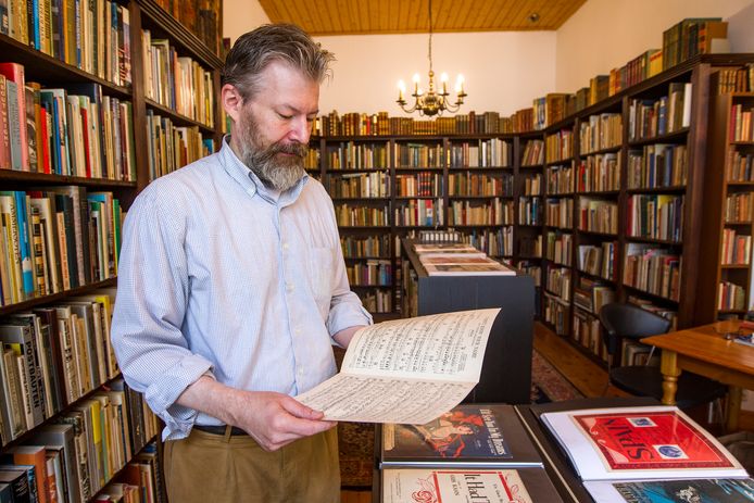 Antiquariaat Jos Wijnhoven weer open | Deventer | destentor.nl