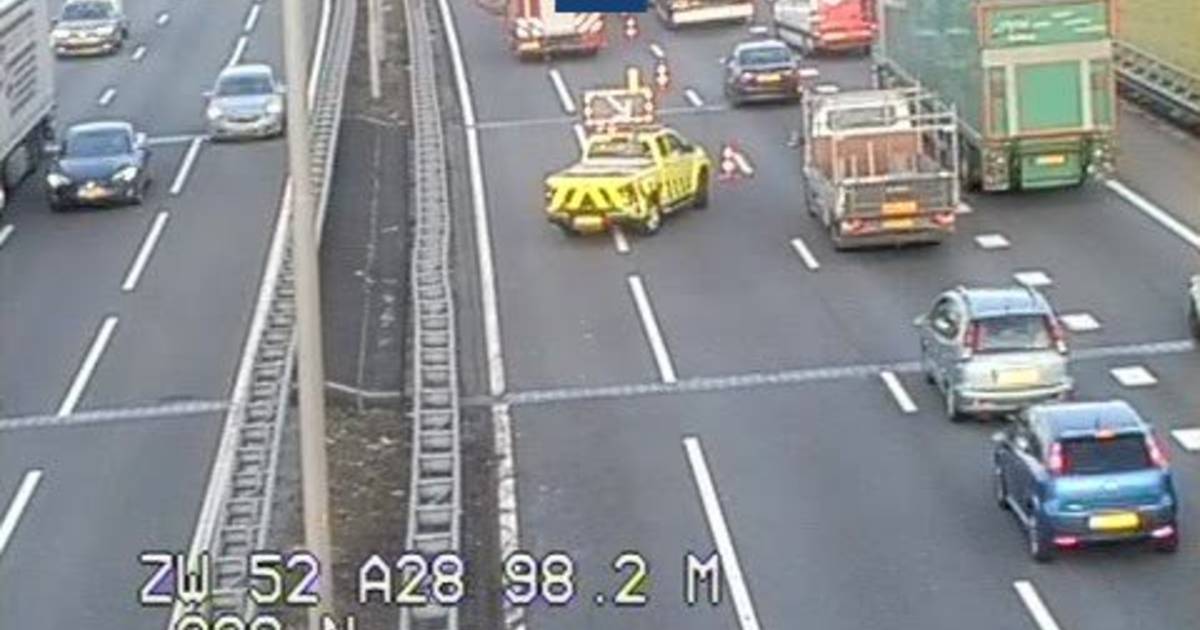 Lange file door ongeluk op A28 bij Zwolle | Zwolle | destentor.nl