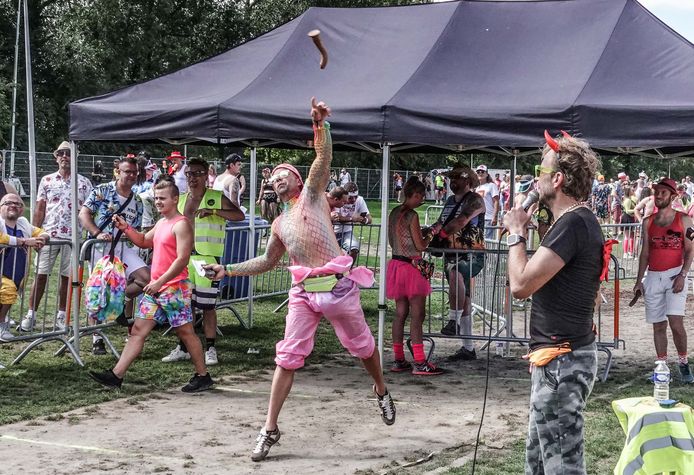 Welkom op Kamping Kitsch Club, het blootste feest van het jaar: van 'in ...