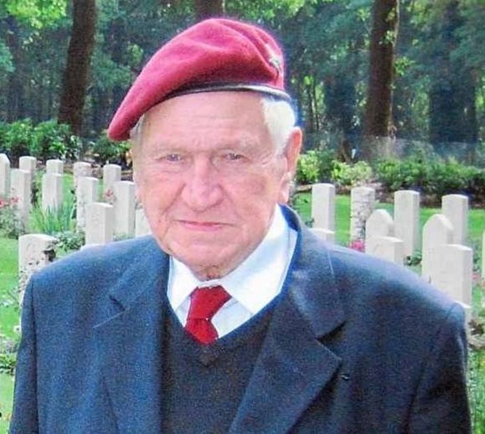 Arnhemse veteraan Collin Hall overleden | Default | gelderlander.nl