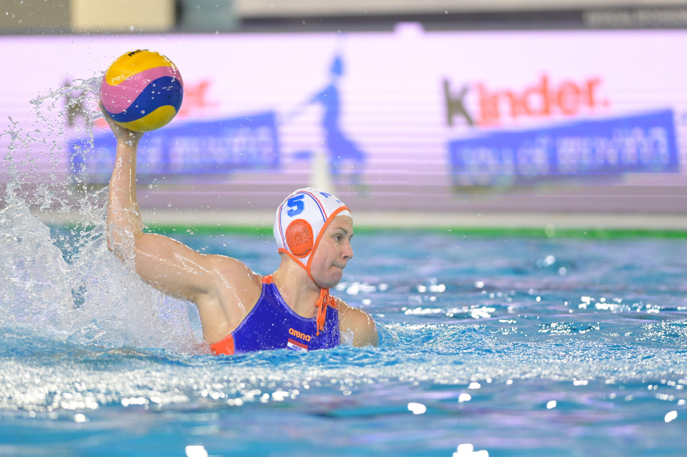 Waterpoloster Iris Wolves uit Apeldoorn jaagt op olympisch goud, maar ...