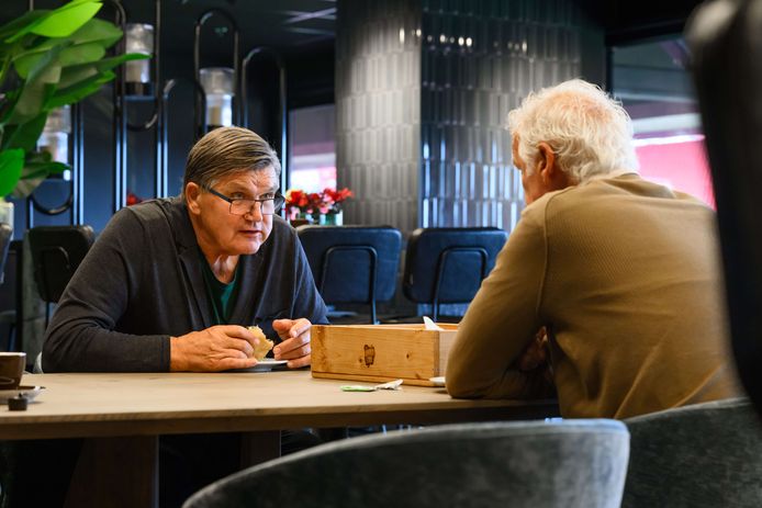 Culttrainer Hans Meyer eventjes terug bij FC Twente: ‘Als je zo wordt ...