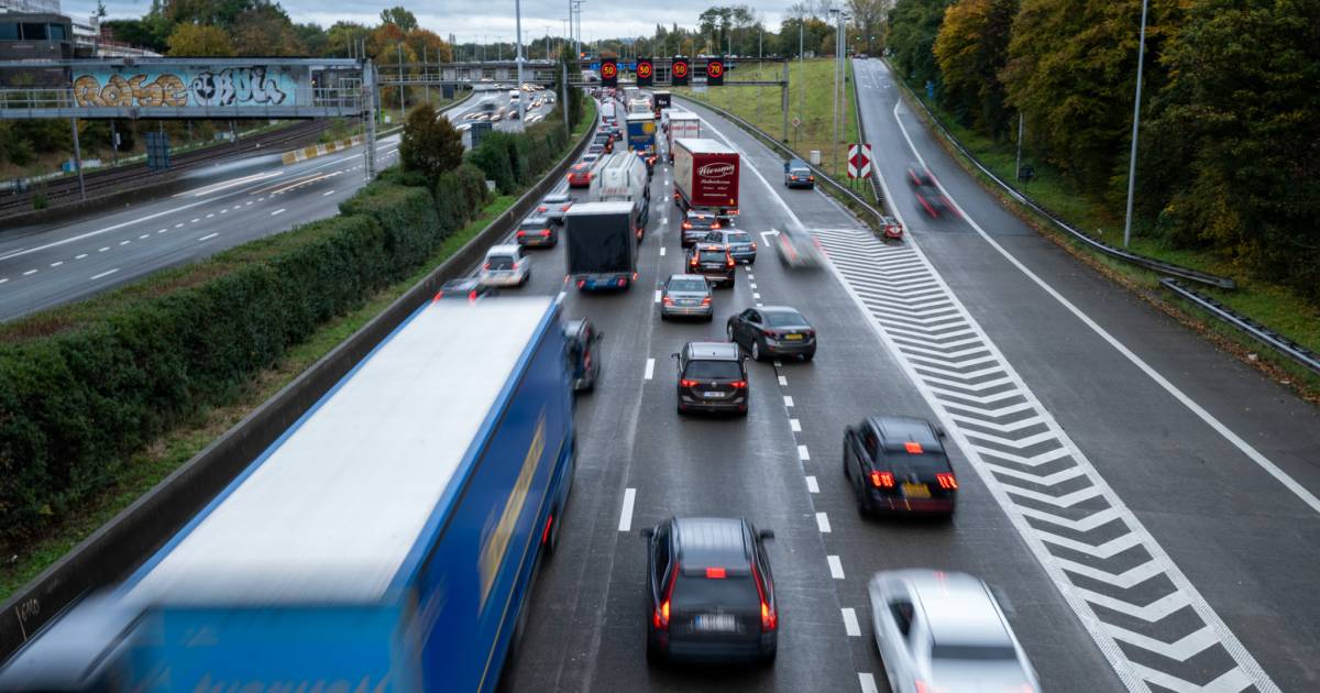 Uitzonderlijk zware ochtendspits: erg lang aanschuiven op E19 richting Brussel, ook ...