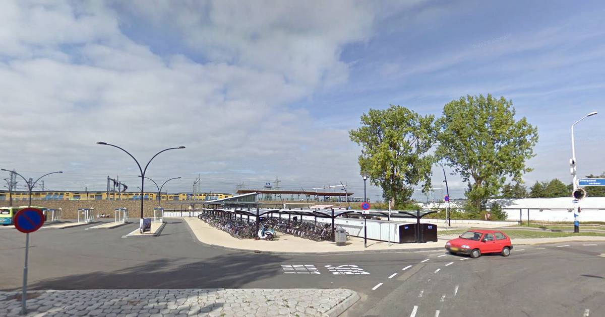 Station Breukelen krijgt extra fietsparkeerplaatsen | Utrecht | AD.nl
