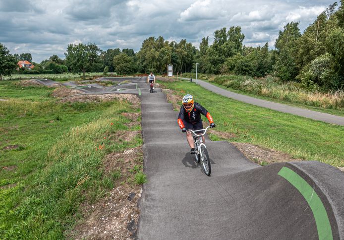 De pumptrack is populair in en rondom Zwolle: ‘Adrenalinekick zonder ...