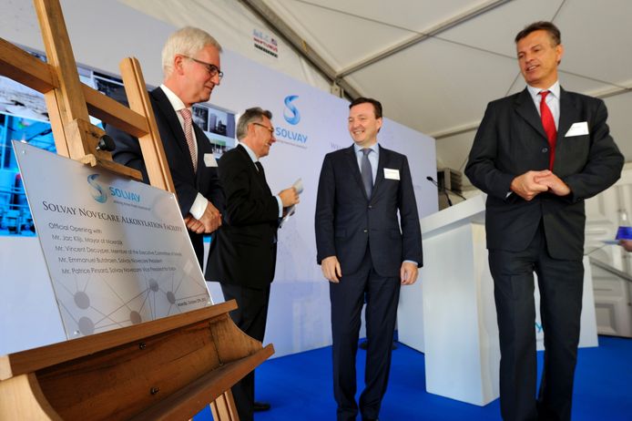Solvay opent fabriek op industrieterrein Moerdijk | Moerdijk | bndestem.nl