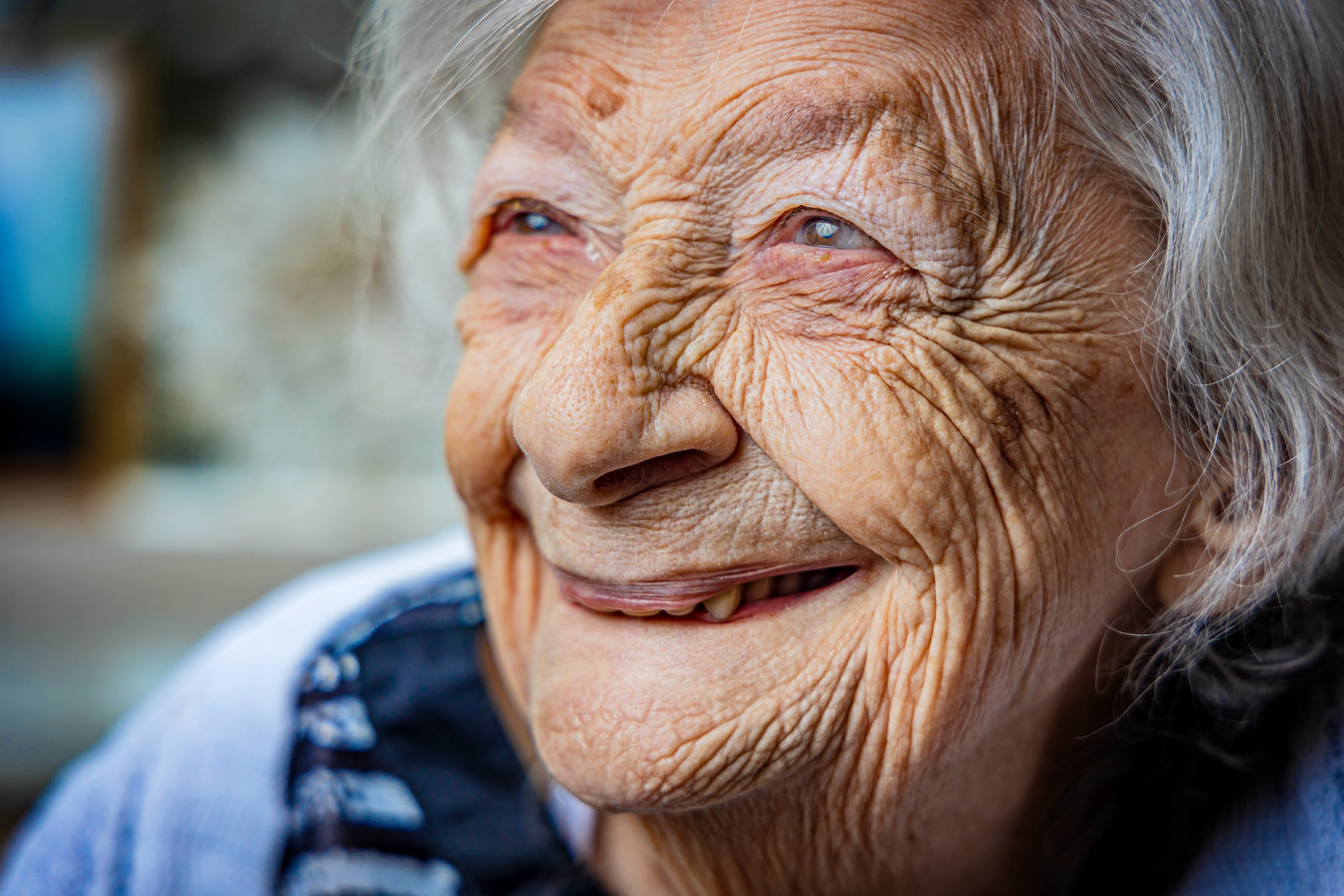In een verzorgingshuis? Mevrouw Van Loon (105) zou het liever anders ...
