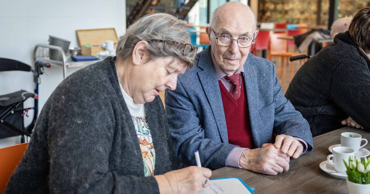 Meneer Goud (99) uit Krabbendijke zag veel ellende in Nederlands-Indië ...