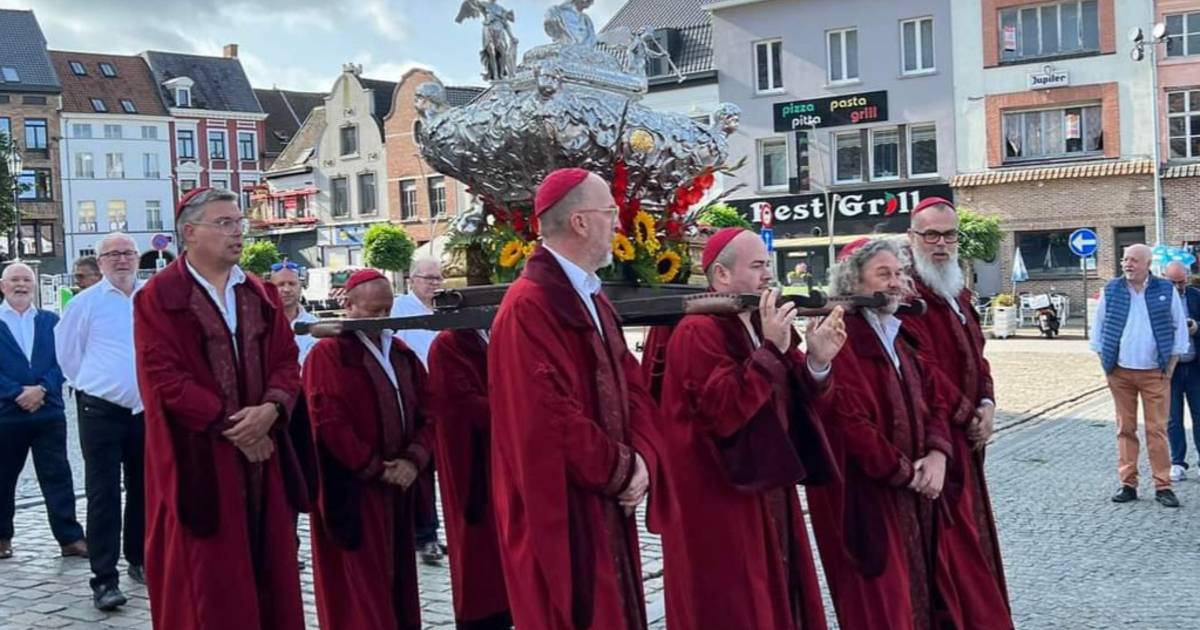 Processie van Plaisance blijft Geraardsbergen beroeren | Geraardsbergen | hln.be
