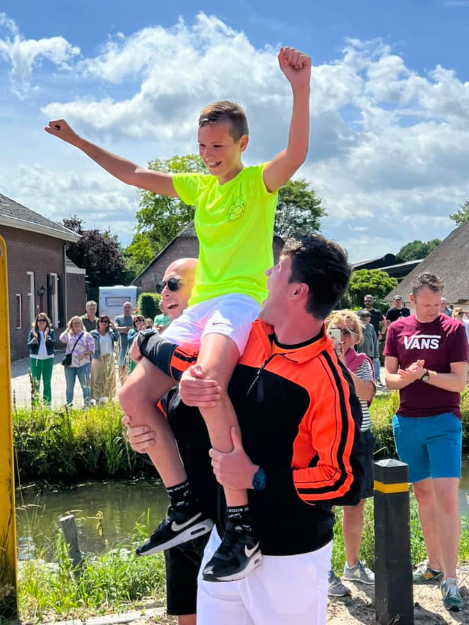 Luuk van Oort wint drie truien en eindigt (zoals traditie van Tour de ...