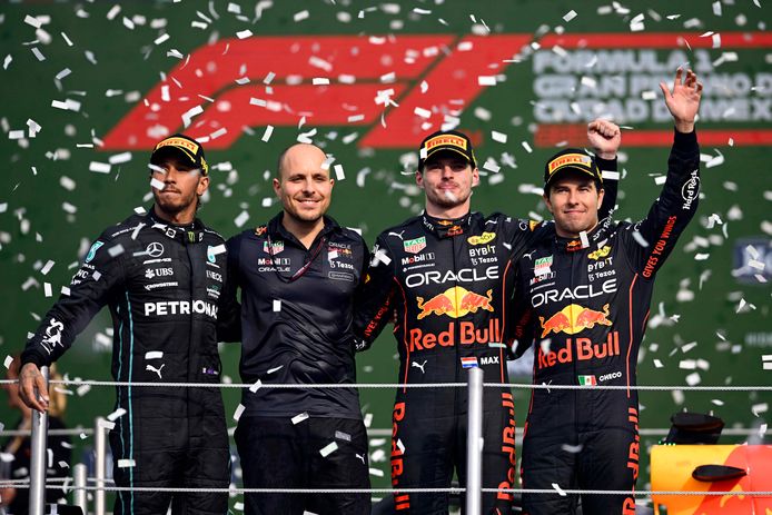 Wereldkampioen Max Verstappen na sensationele zege alleenheerser met ...