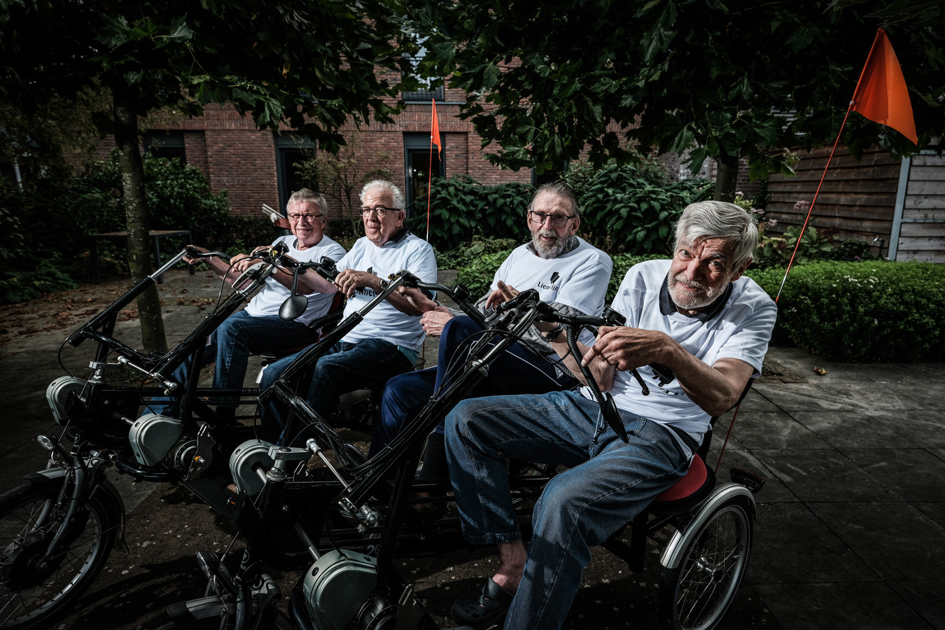 Ouderen met Parkinson fietsen 50 kilometer voor het goede doel: ‘De ...