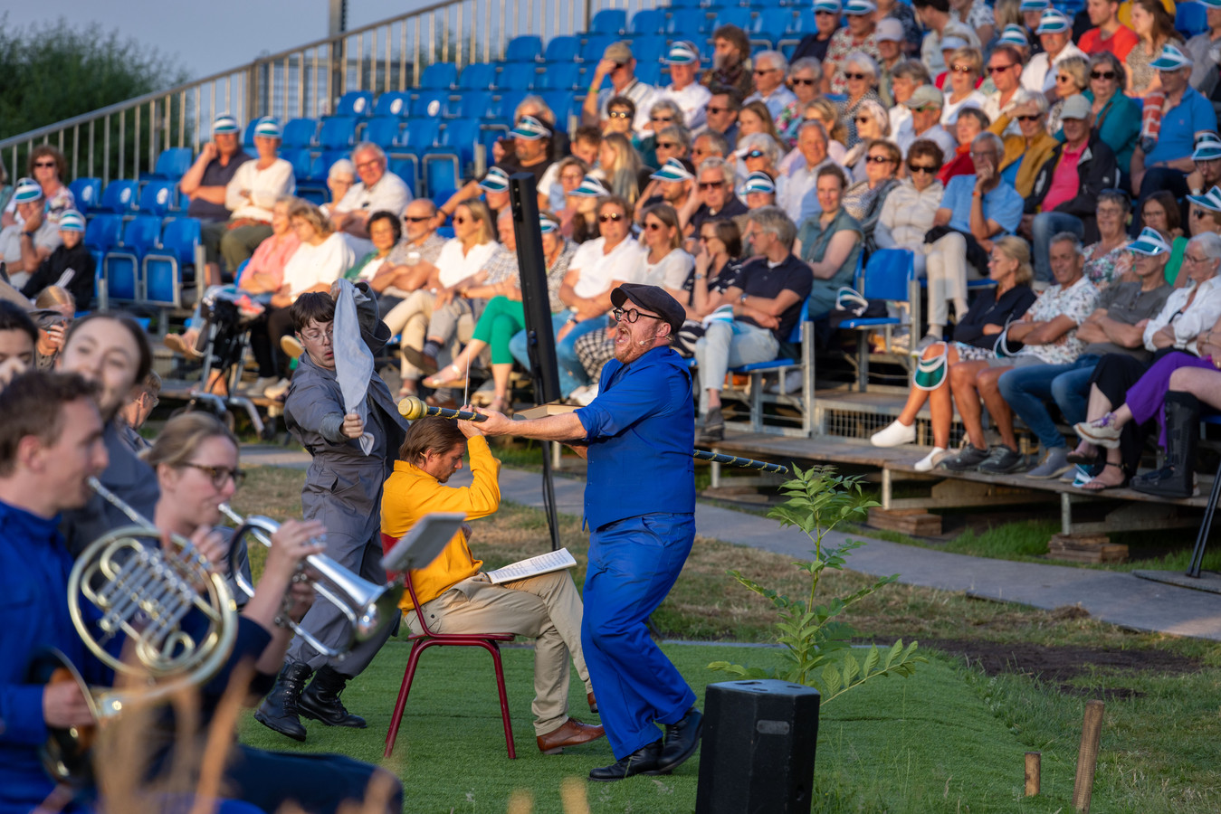 Legendarische film Fanfare herleeft in Giethoorn op eigentijdse wijze ...