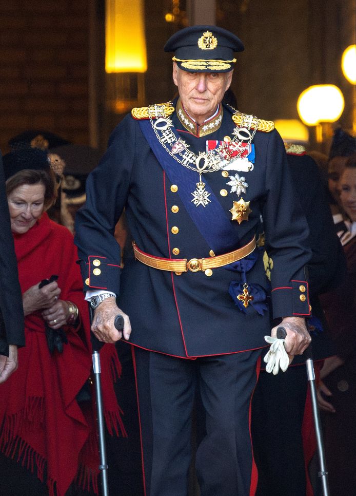 Koningin Mathilde is bezorgd om ouderen en David Beckham zamelt geld in ...