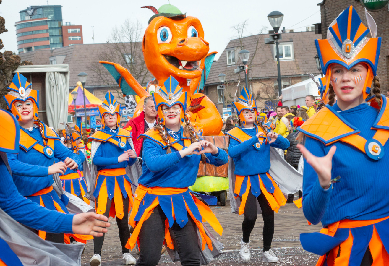 Kinderoptocht Boemeldonck in foto's | Foto | gelderlander.nl