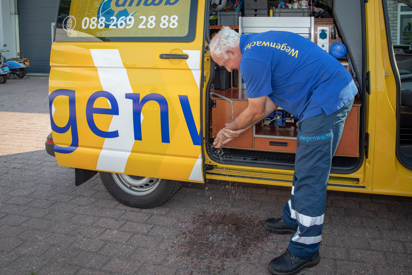 Topdrukte voor ANWB Wegenwacht: 'In de hitte gaan accu’s snel over de ...