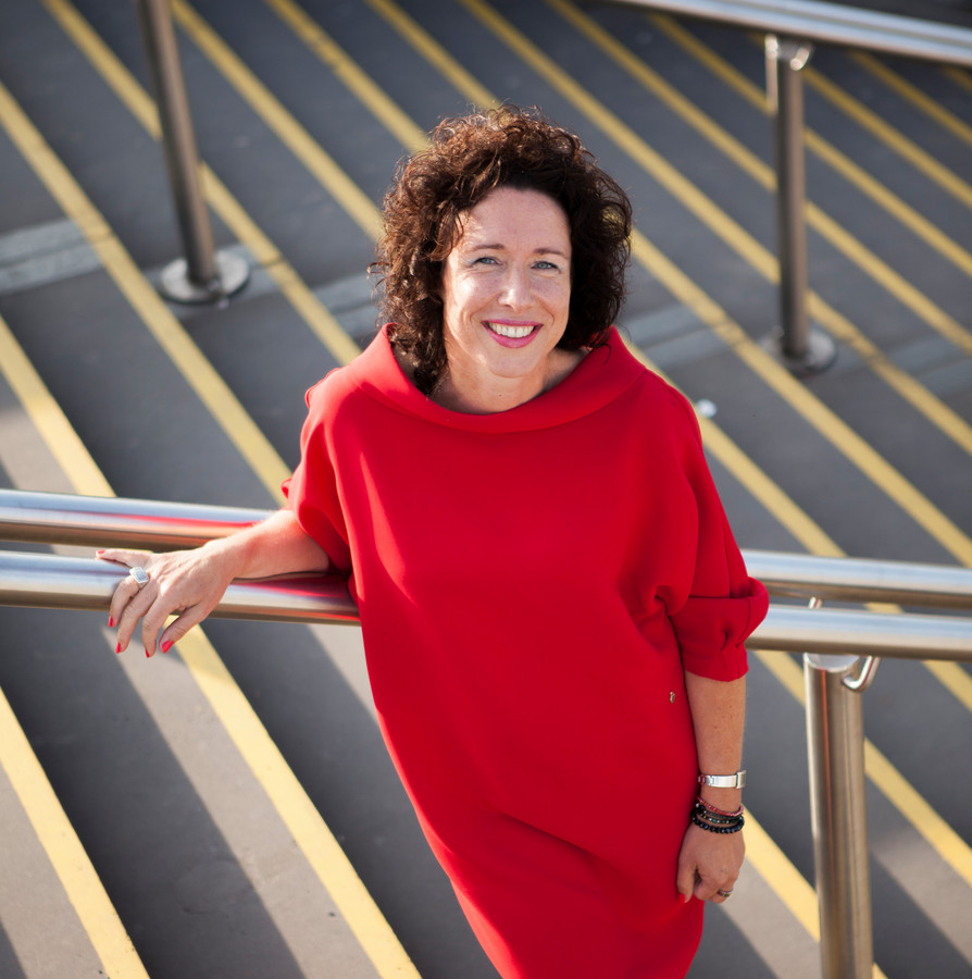 Directievoorzitter Tanja Peters gaat Osse scholenkoepel Het Hooghuis ...