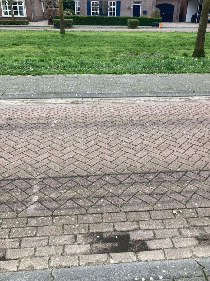 Chauffeur van vuilniswagen die ‘vanuit stilstand met plankgas’ door ...