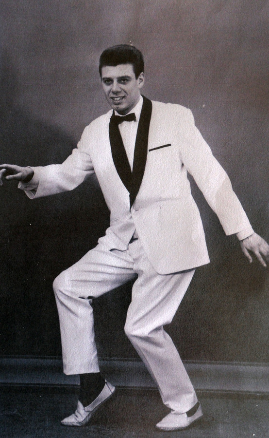 Johnny staat zomaar eventjes 80 jaar op het podium: “Ooit werd het ...