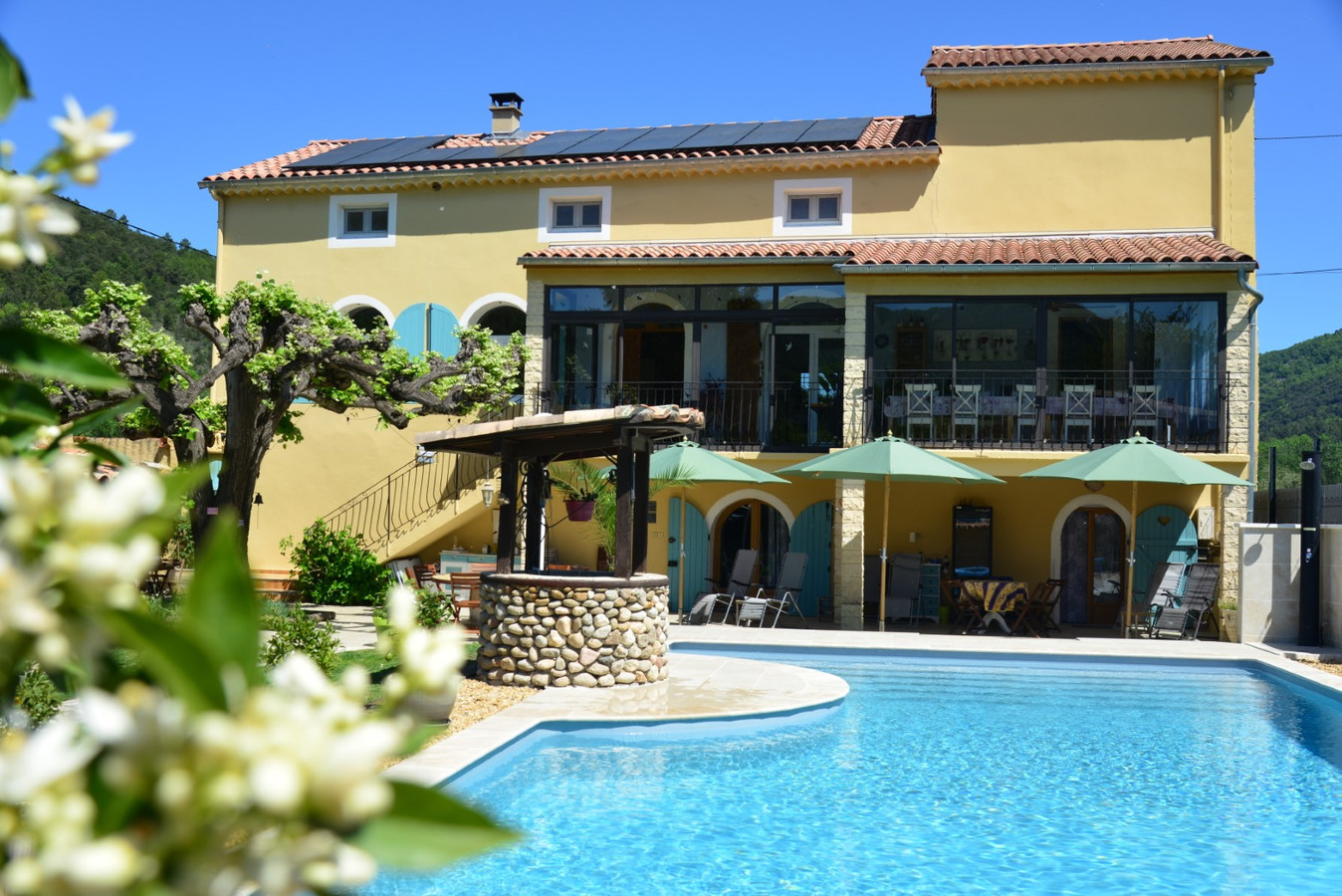 Luc (62) en Karin (60) ruilden fotowinkel in voor B&B in Zuid-Frankrijk ...