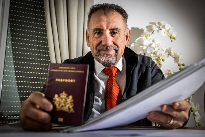 Ferid uit Enschede is een van de vele Nederlanders die twee ...