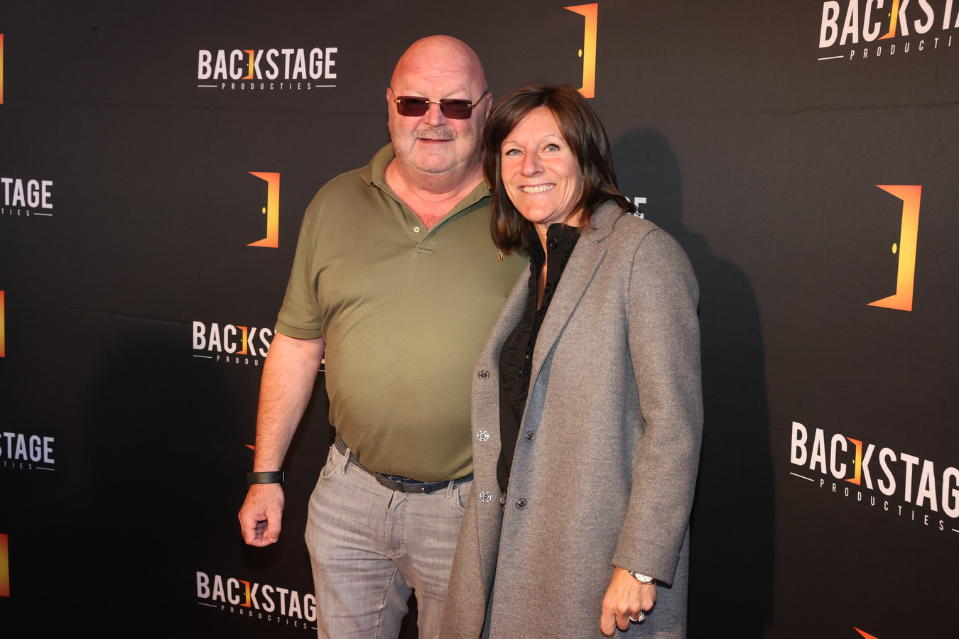 IN BEELD ‘Familie’-acteur Yanni Bourguignon met hoogzwangere vriendin ...