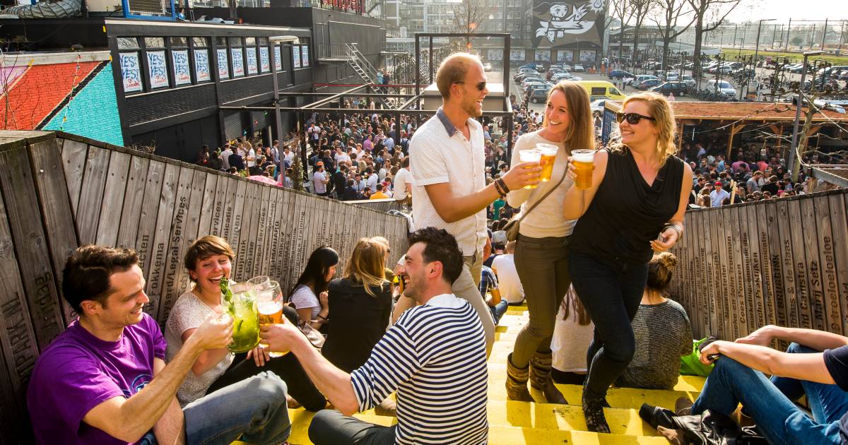 Biergarten opent zijn tiende seizoen: ‘Rotterdammers zijn trots op deze ...