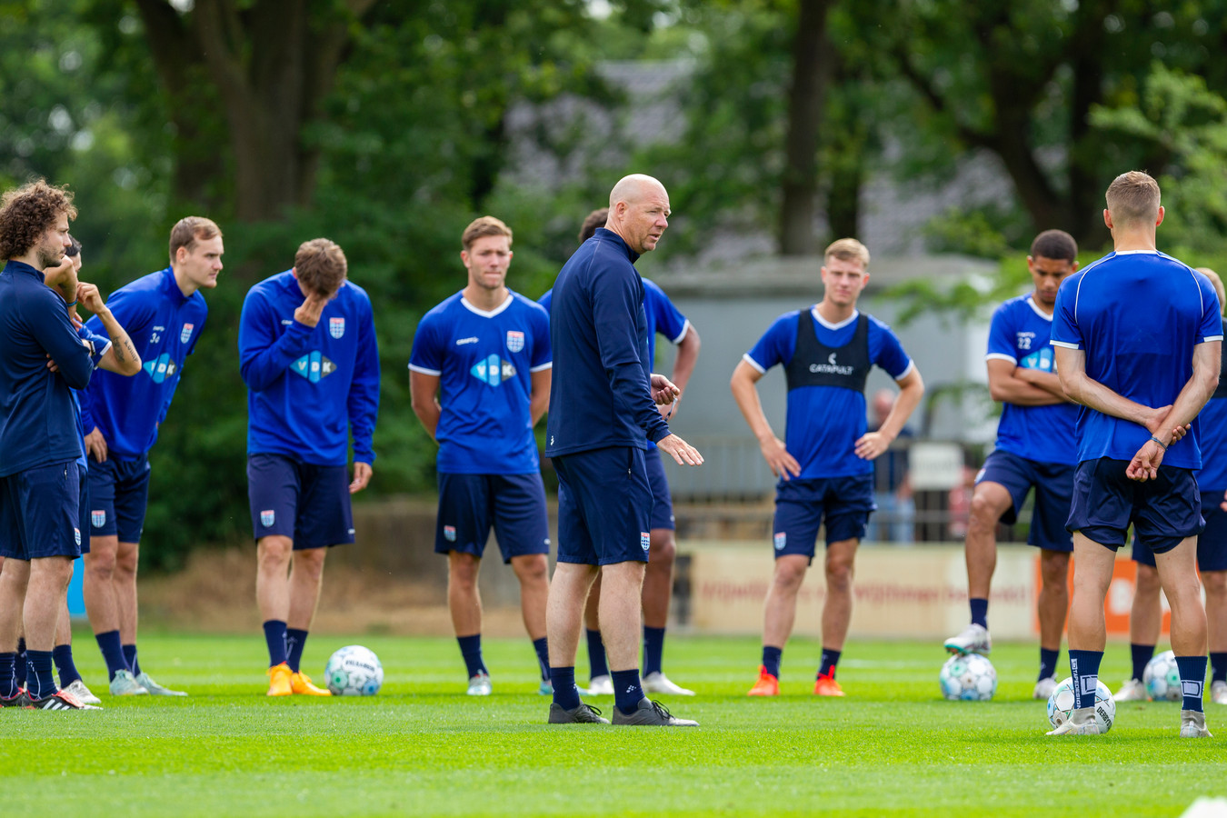 Hoe een roerige eerste dag bij PEC Zwolle symbool staat voor de rest ... Hoe een roerige eerste dag bij PEC Zwolle symbool staat voor de rest ...