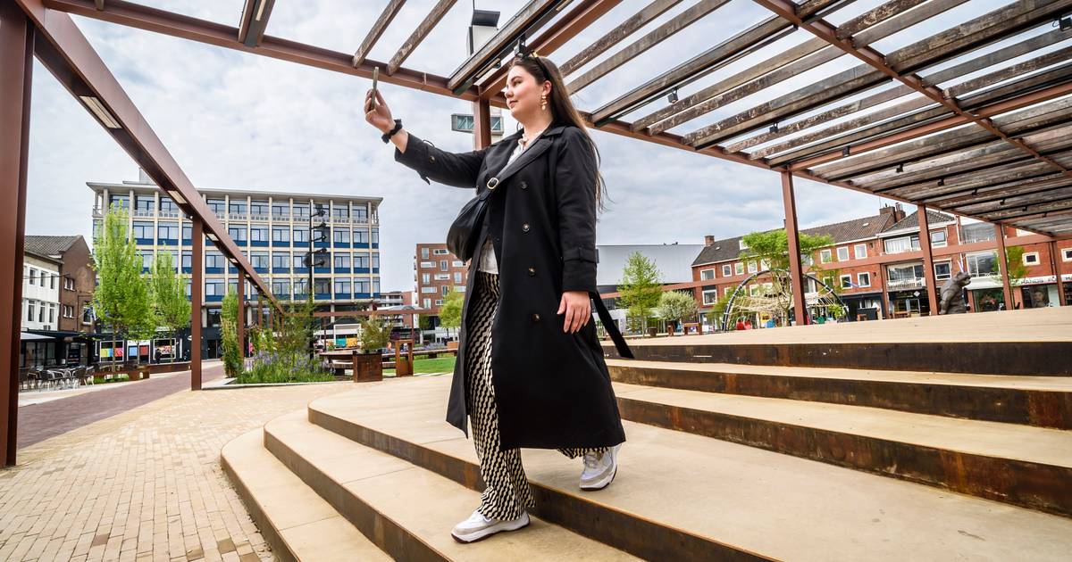 Amber (25) is populair als influencer, maar woont om deze reden 'gewoon ...