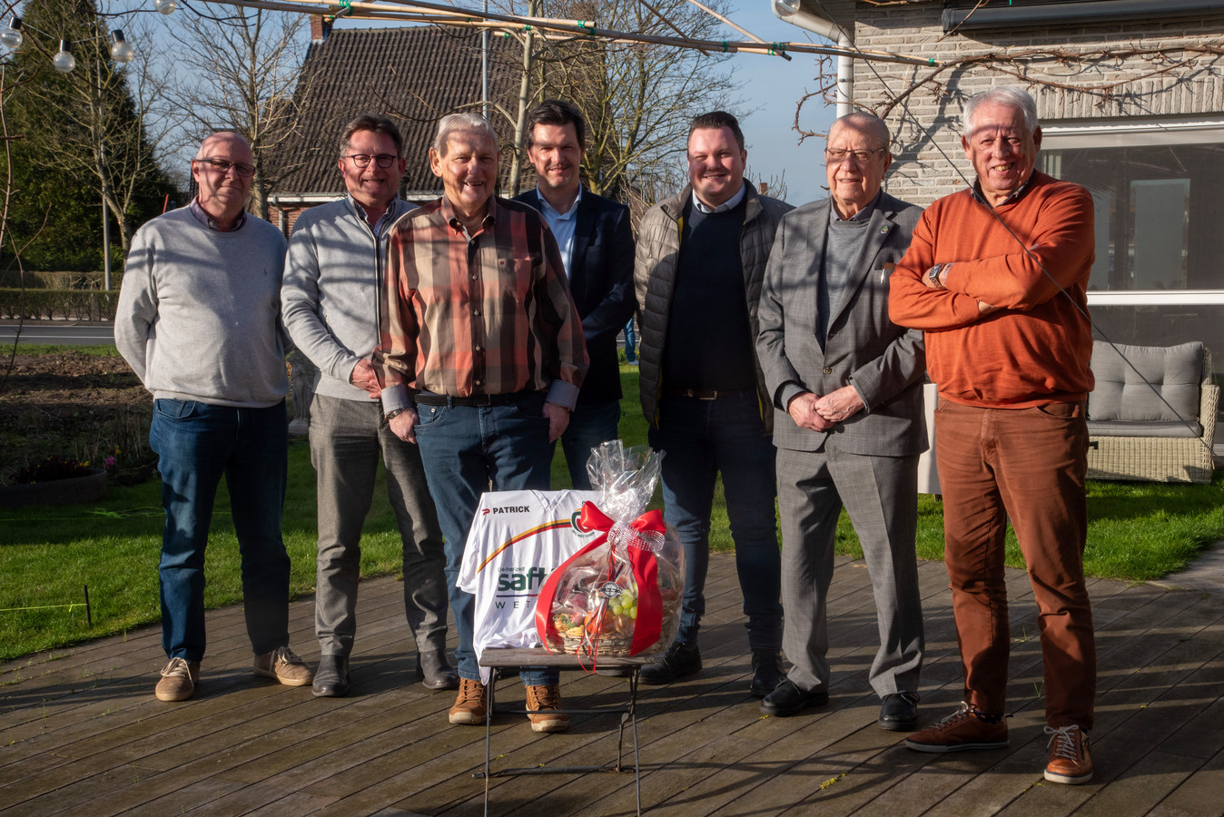 Harry De Gussem neemt na meer dan 60 jaar afscheid van Wetters voetbal ...