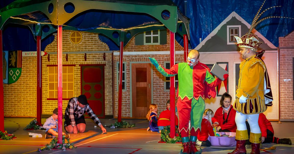 Kalfkusspektakel in Ostrecht: Bijna carnaval zonder nar Luukske ...