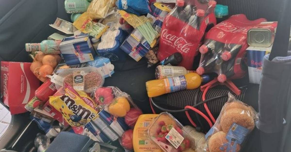 Brutale dief rijdt met volle winkelkar uit supermarkt, politie vindt ...