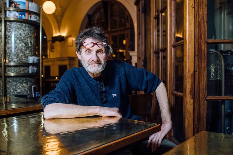 Regisseur Robbe De Hert (77) overleden | De Morgen