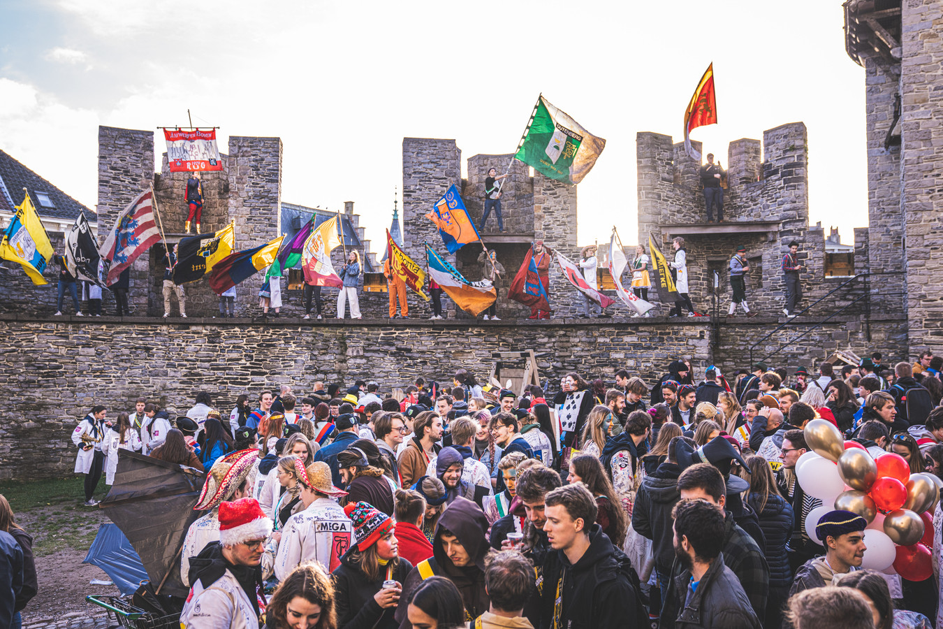 Grootste studentengrap ooit herdacht: Gravensteen opnieuw bezet | Foto ...