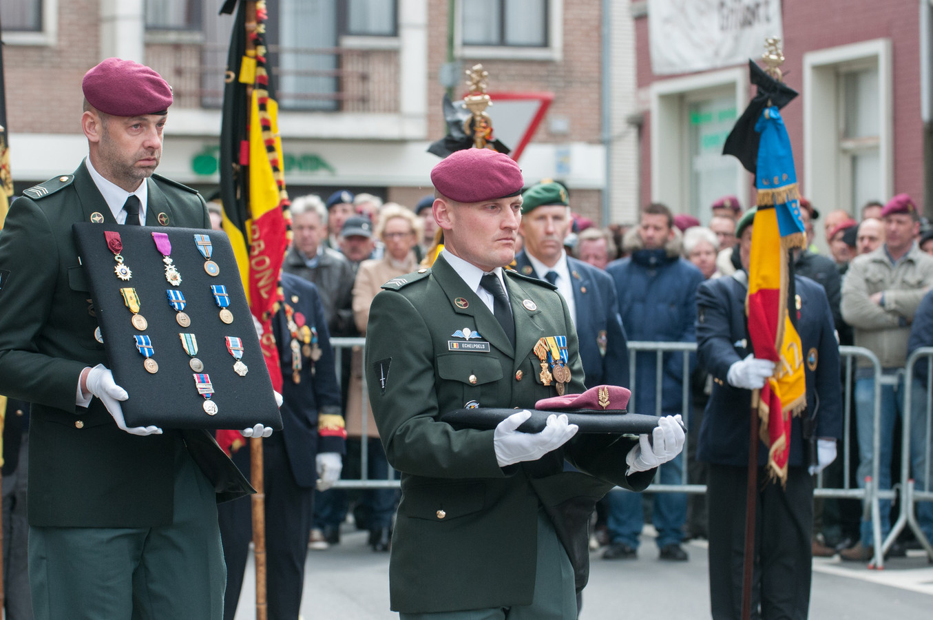 Militair afscheid van Ronny Piens | Foto | hln.be