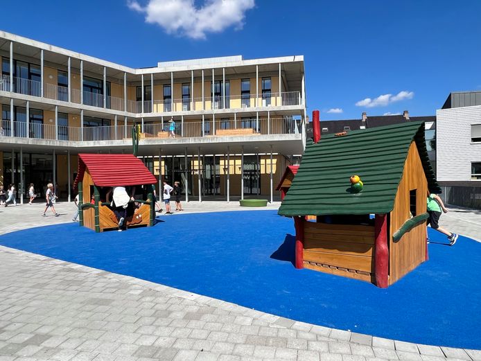 Eerste schooldag meteen in splinternieuw gebouw voor leerlingen Via ...